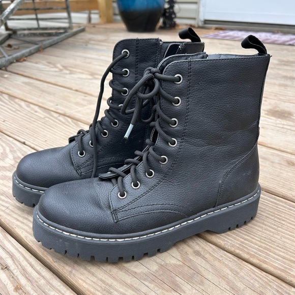 UNIONBAY | Shoes | Unionbay Womens Hayden Combat Boot Black Size 85 ...